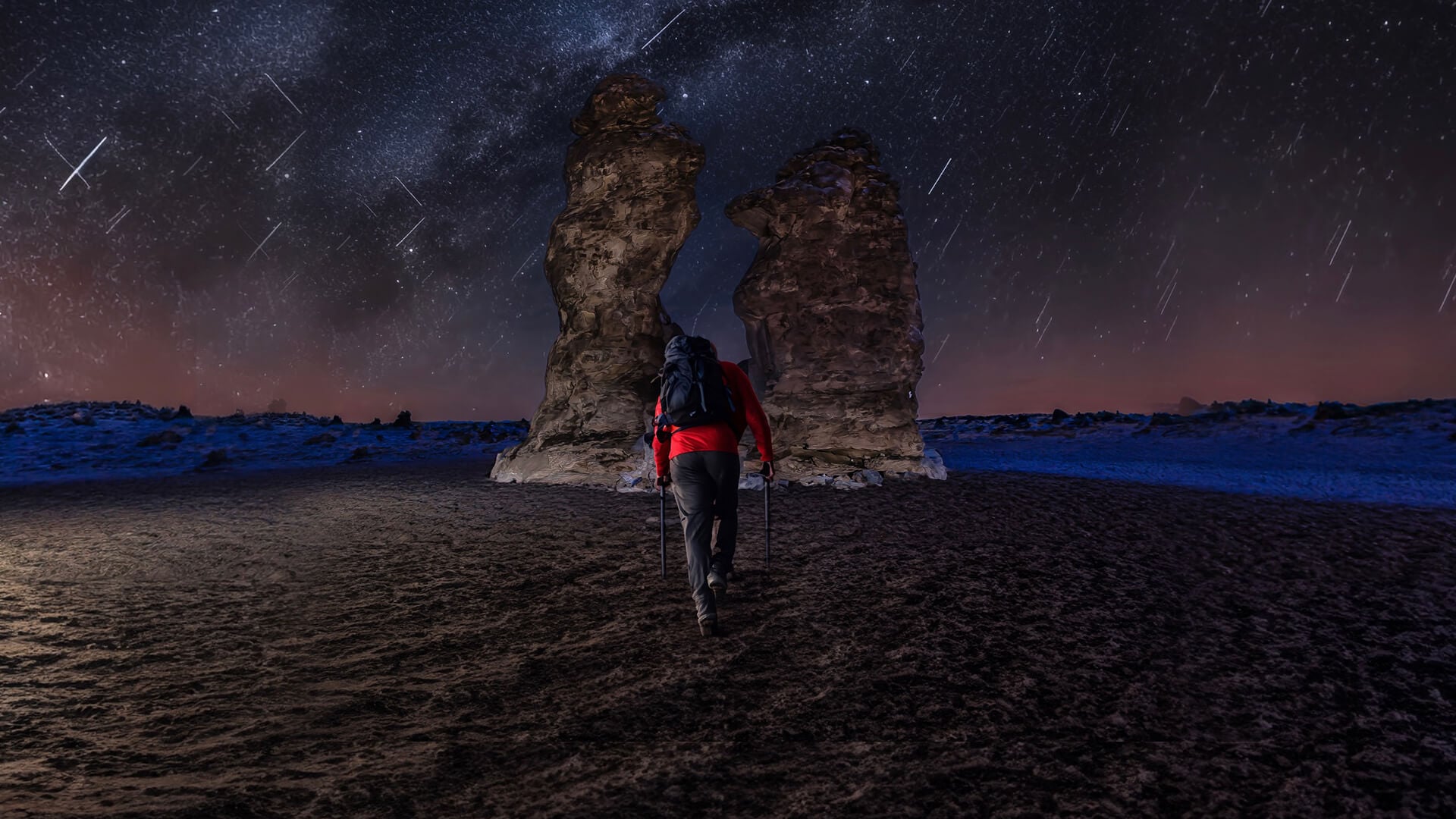 Hiking under the Stars | Experiences and tours | Experience AlUla